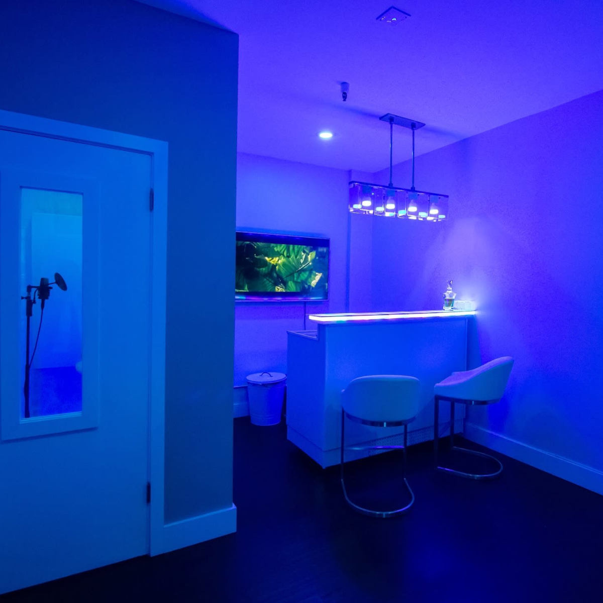 Roman Themed Recording Studio with Private Lobby/Bar and Recording ...