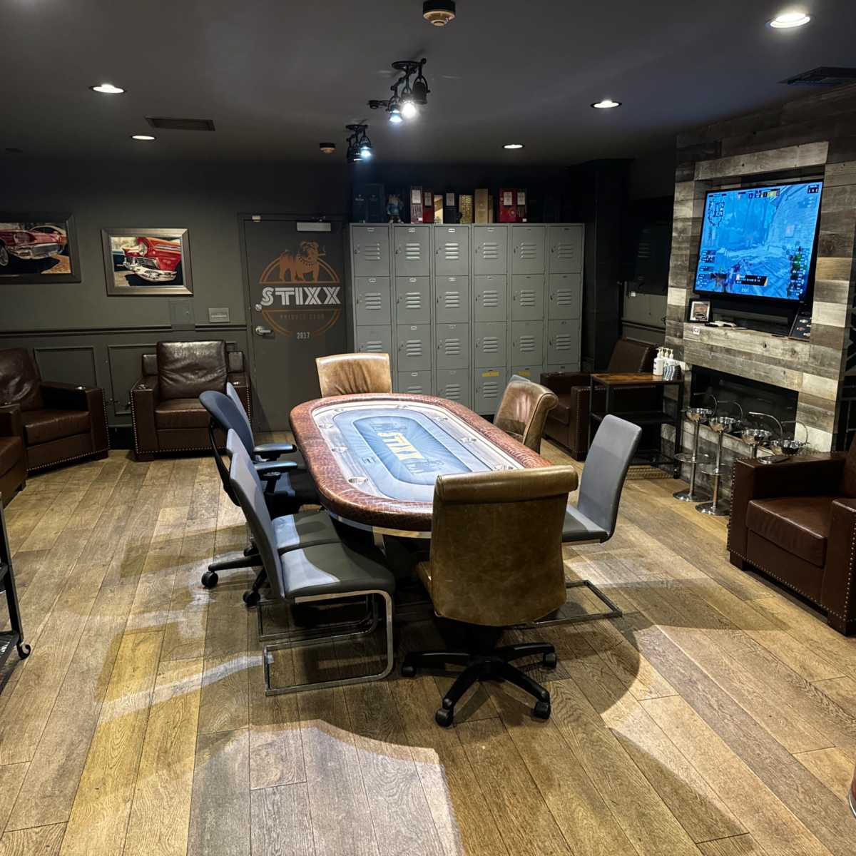 Unique lounge where smoking is allowed, Woodland Hills, CA | Production ...