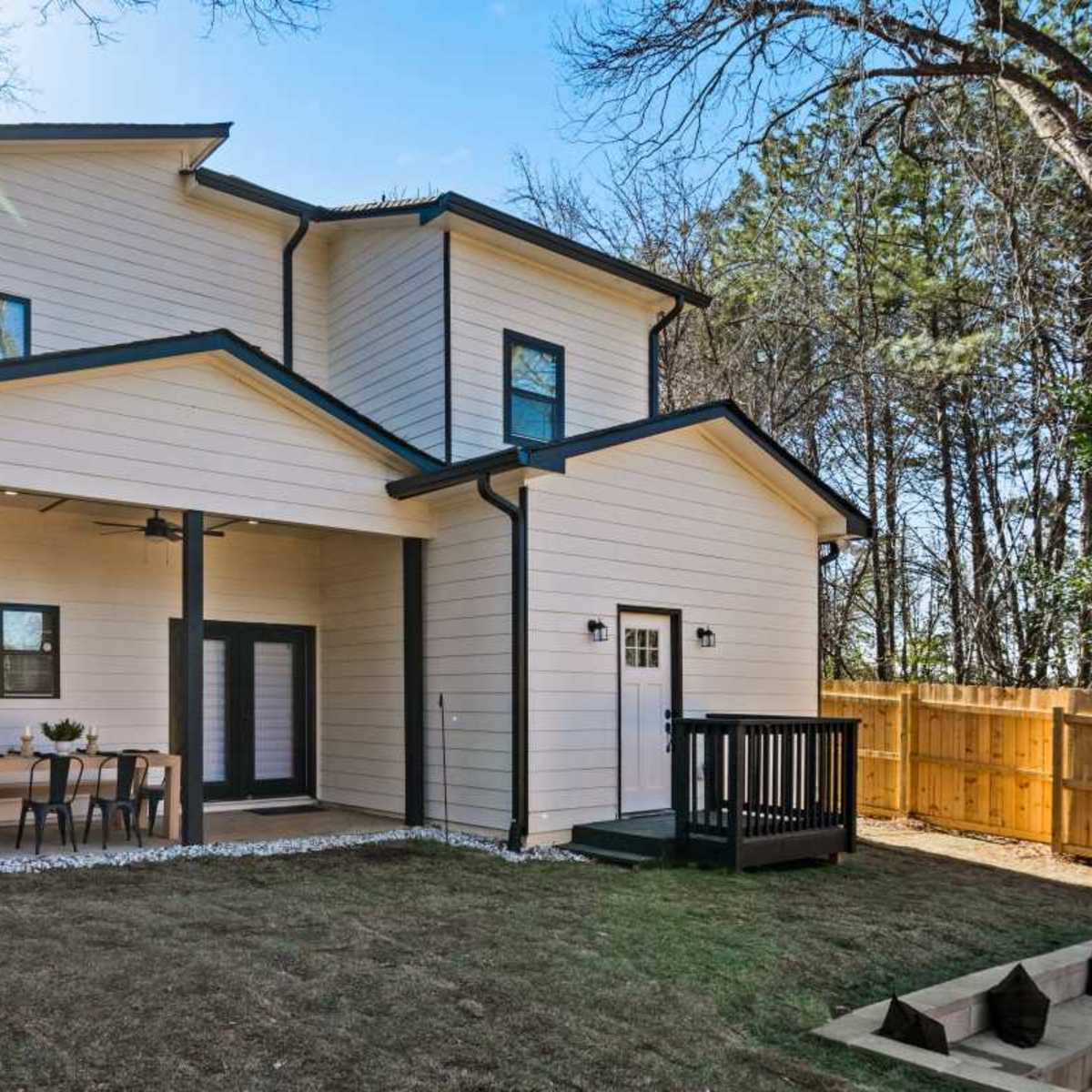 Beautiful Contemporary City Home, Atlanta, GA | Production | Peerspace