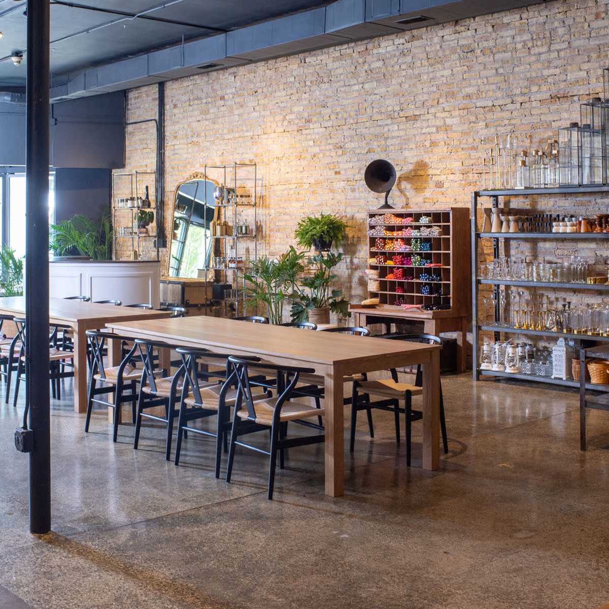 event stylist's production studio and showroom, Highland park, IL ...