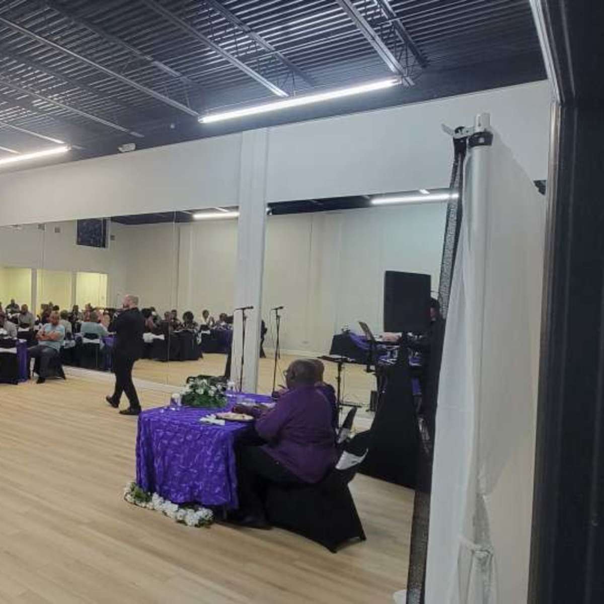 Modern, Spacious, Beautiful Venue for Everyone Kind of Event, Lakeland ...