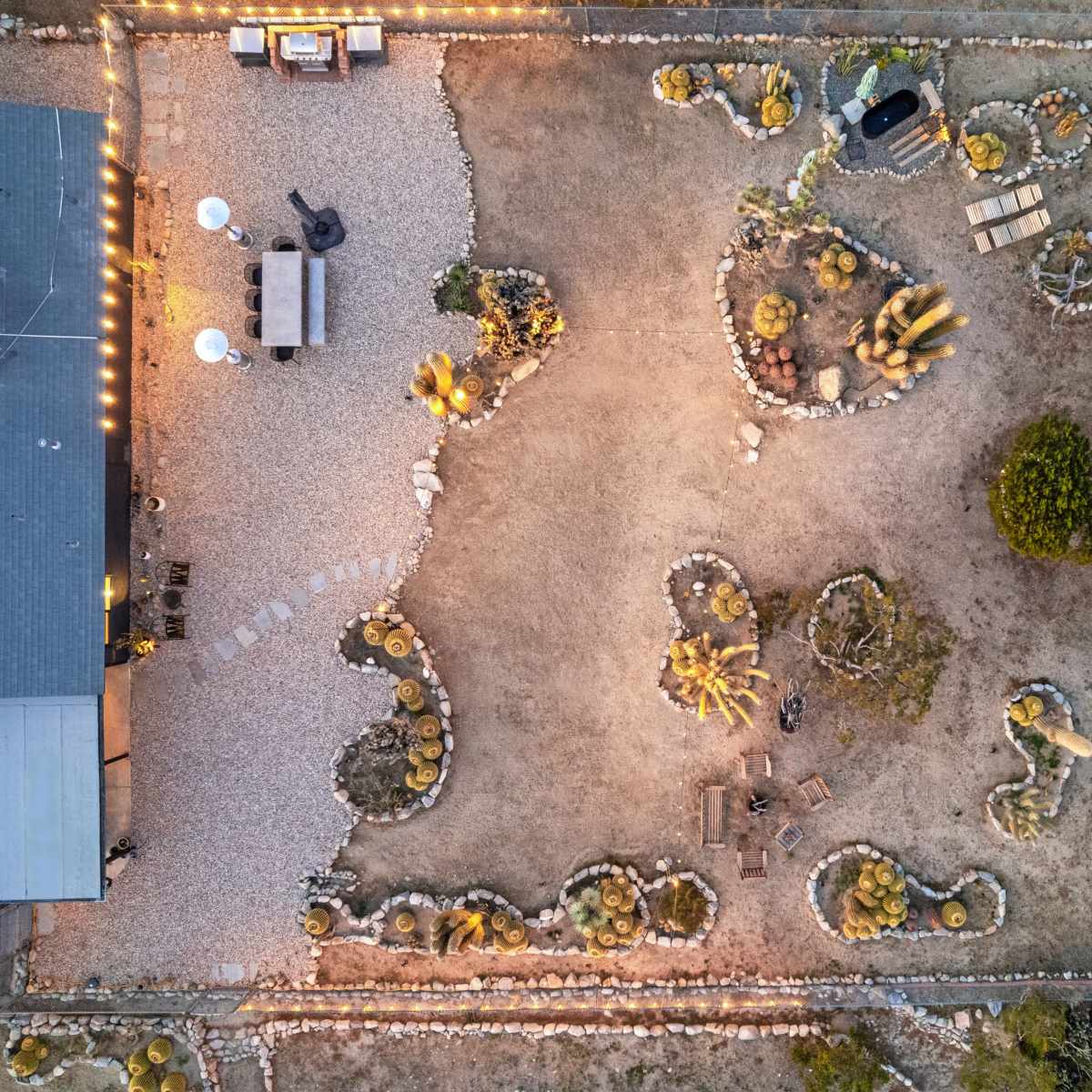 A Desert Home on a Private lot full of Mature Cactus, MORONGO VALLEY ...