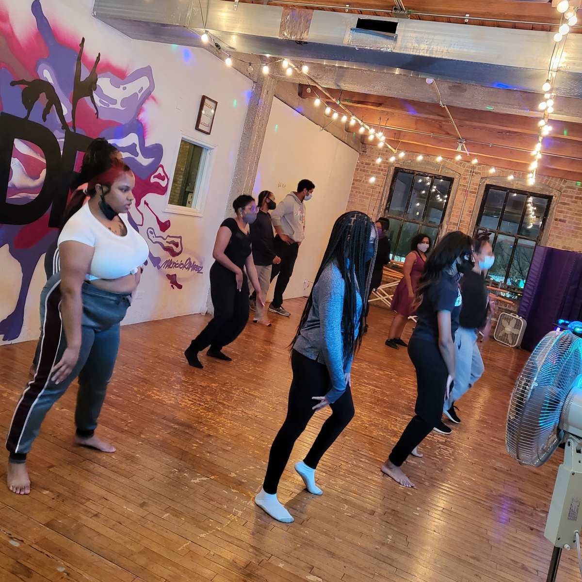 Large Creative Dance Studio, Chicago, IL | Production | Peerspace