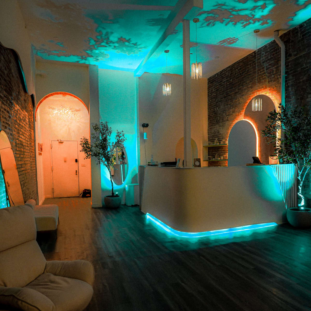 Artistic and Cozy Broadway Venue for Stylish Events w/BYOB, New York ...