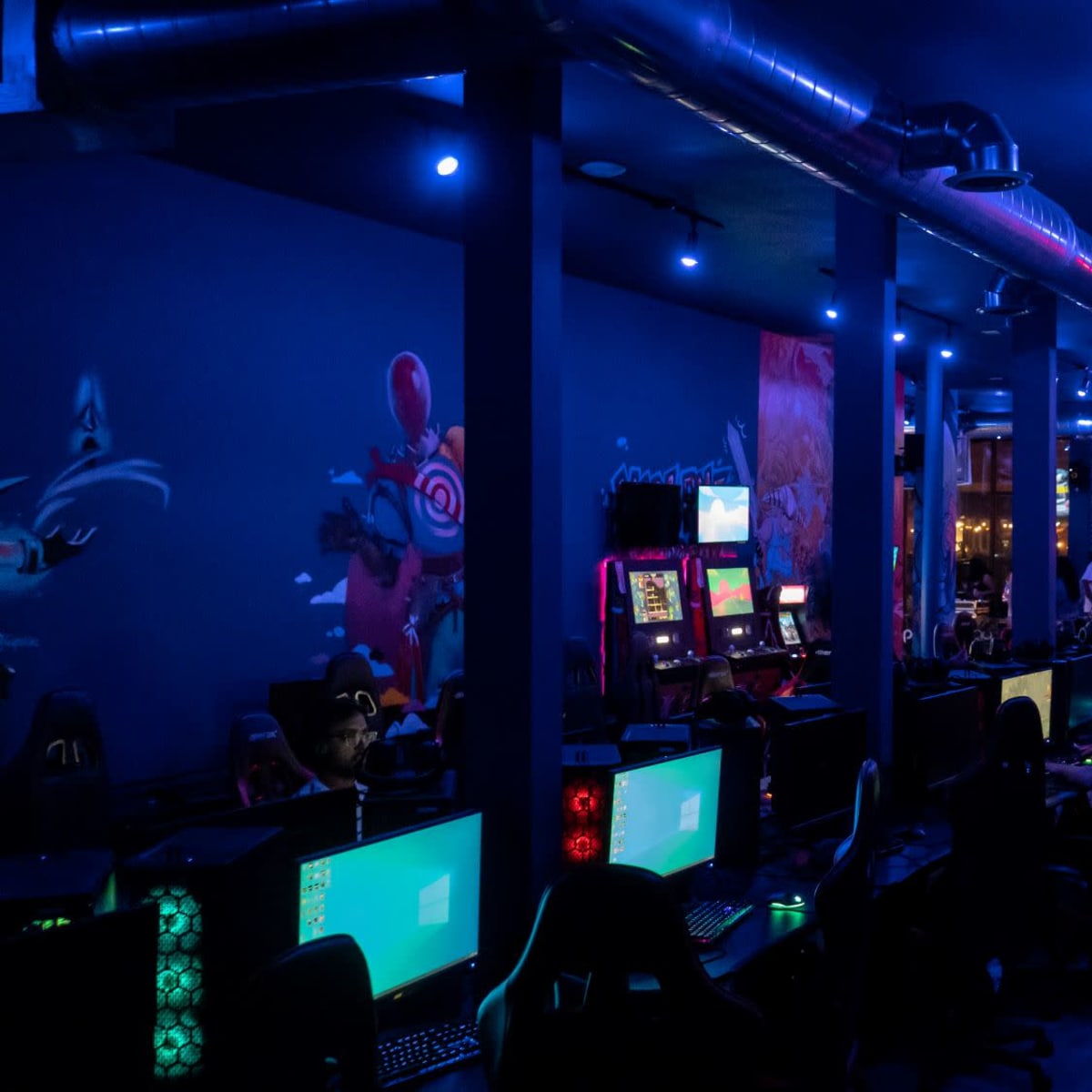 Midlane Esports | Gaming Lounge with bar, CHICAGO, IL | Production ...
