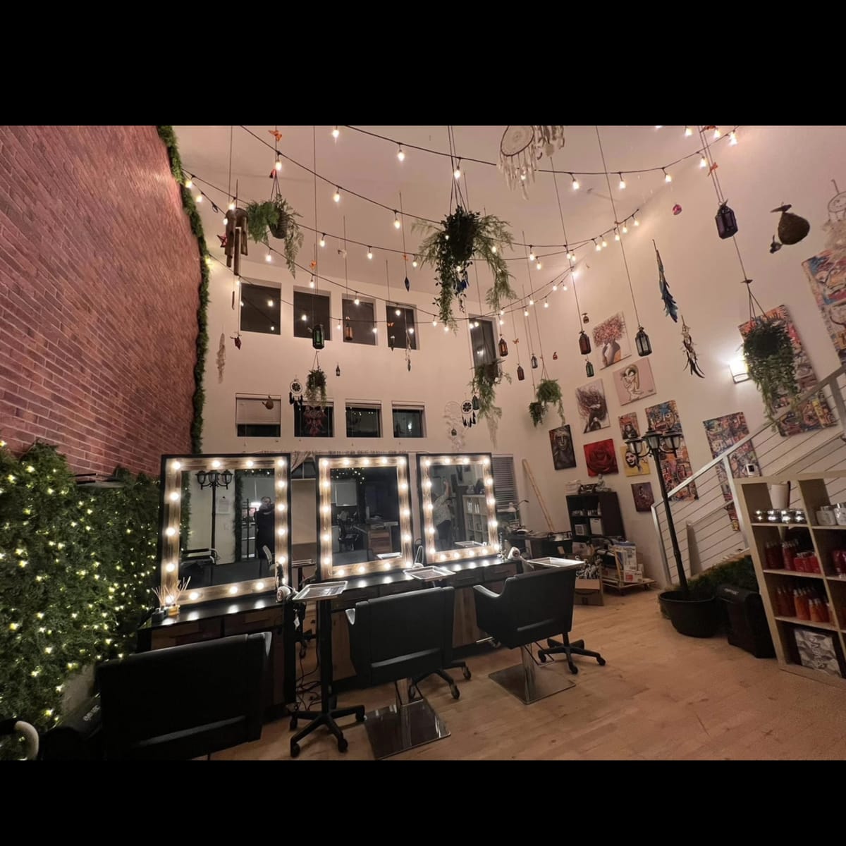 Brazilian treehouse vibey salon and spa, Carlsbad, CA | Event | Peerspace