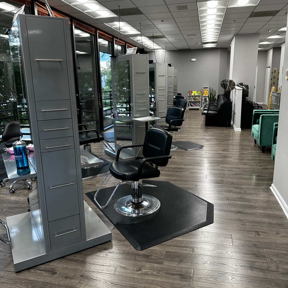 Luxury Salon Space, Rockville, MD | Production | Peerspace