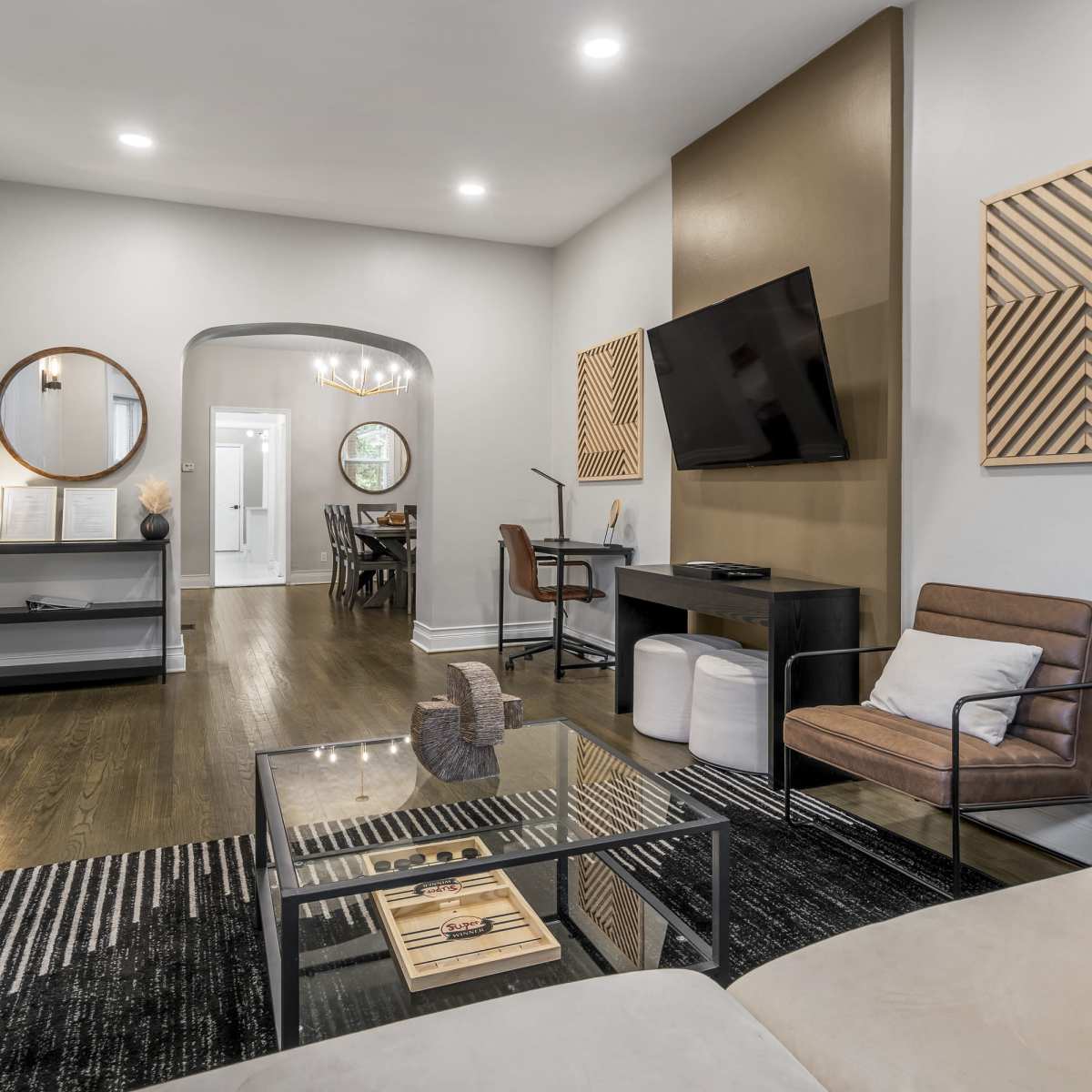 Lakeview Lux, Chicago, IL | Production | Peerspace