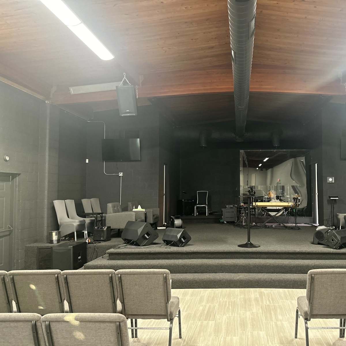 Modern Rustic Church Downtown, Dallas, TX | Off-Site | Peerspace