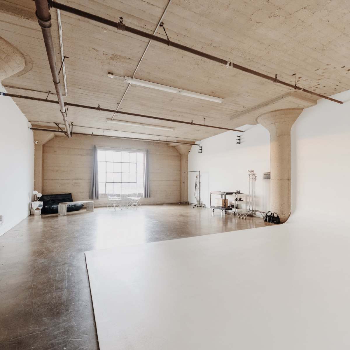 Bright, Cyc Wall Studio with Equipment and AC | DTLA [03], Los Angeles ...