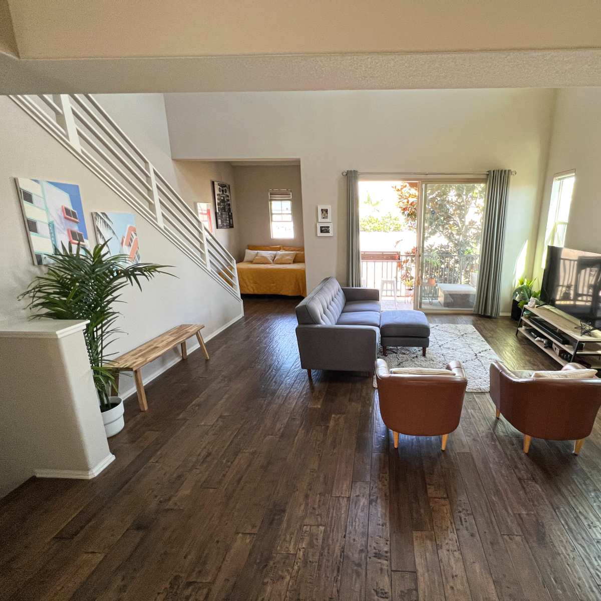 Musicians Condo, Signal Hill, CA | Production | Peerspace