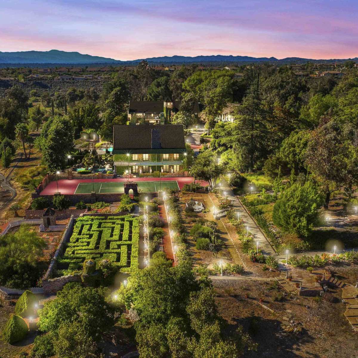 Ivy Manor - Fairytale Estate | Hedge Maze, Gardens, Brick | Temecula's ...