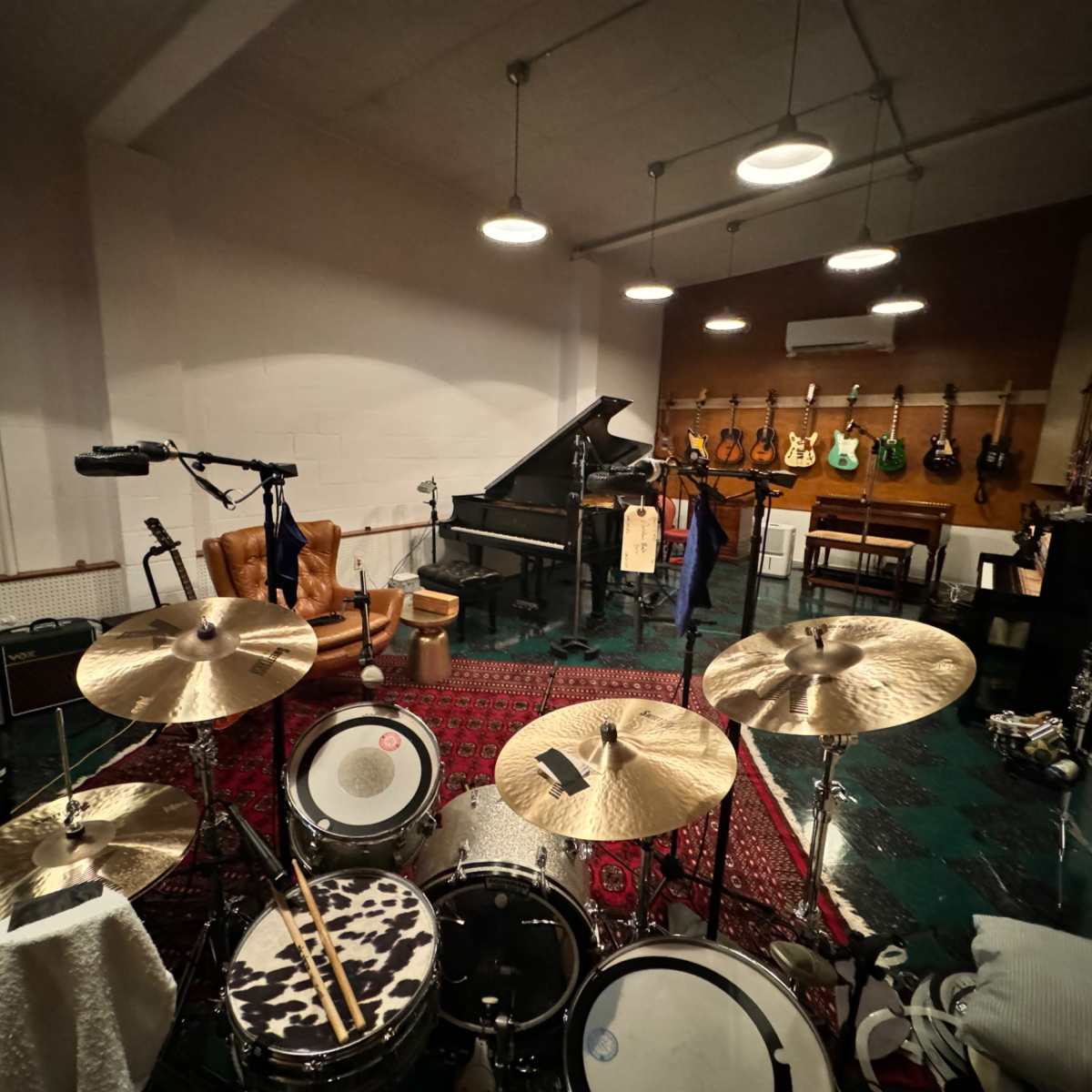 Modern Mid Century Recording Studio in the valley, Van Nuys, CA ...