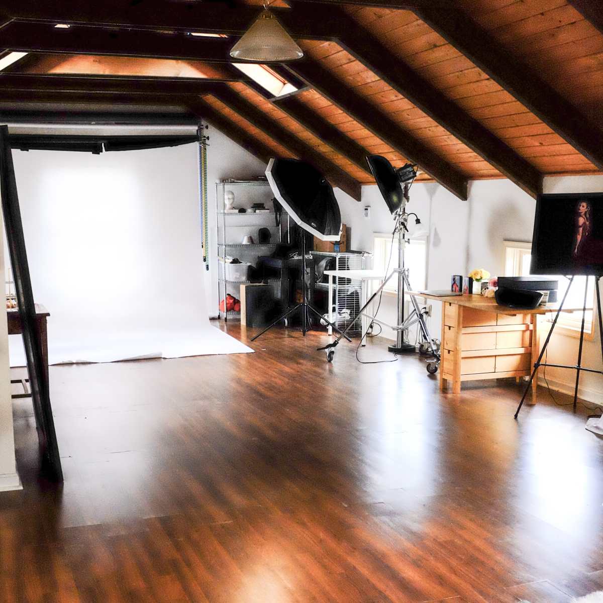 Ajani Truth Photography | Turnkey Photo Studio with Lighting Equipment ...
