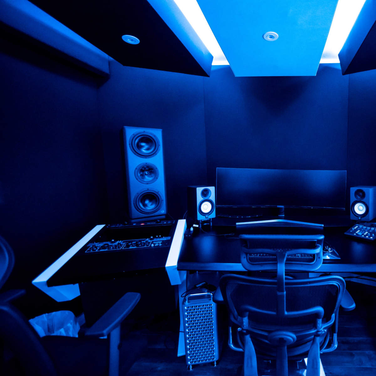 DaVibez Recording Studio | Comfortable and exclusive Recording Studio ...