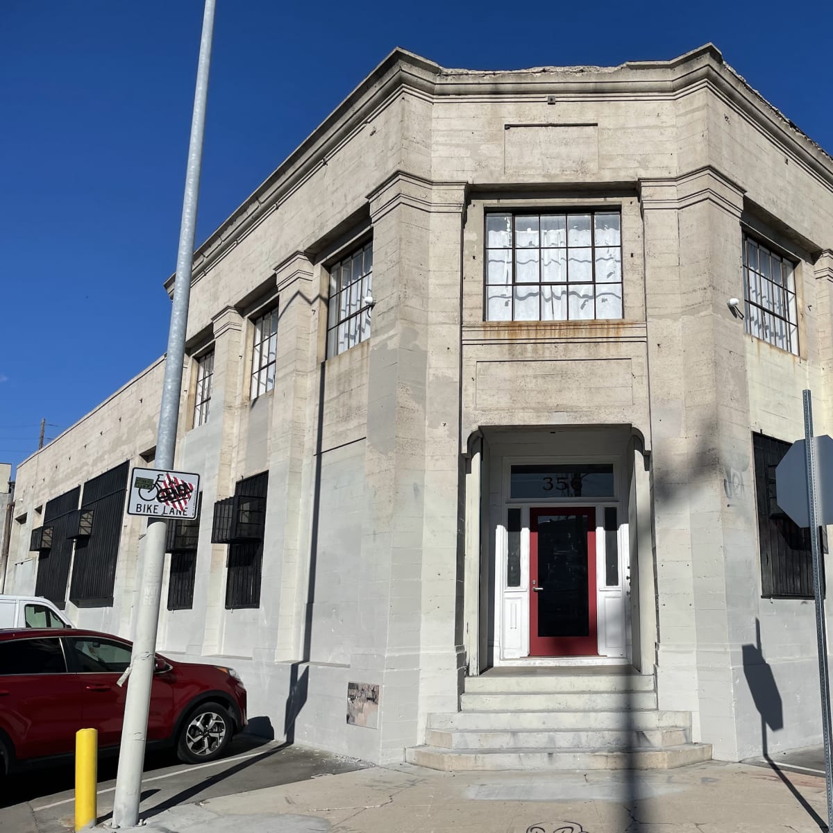 Historic Lithograph Factory Turned Dynamic Daylight Studio, Los Angeles ...