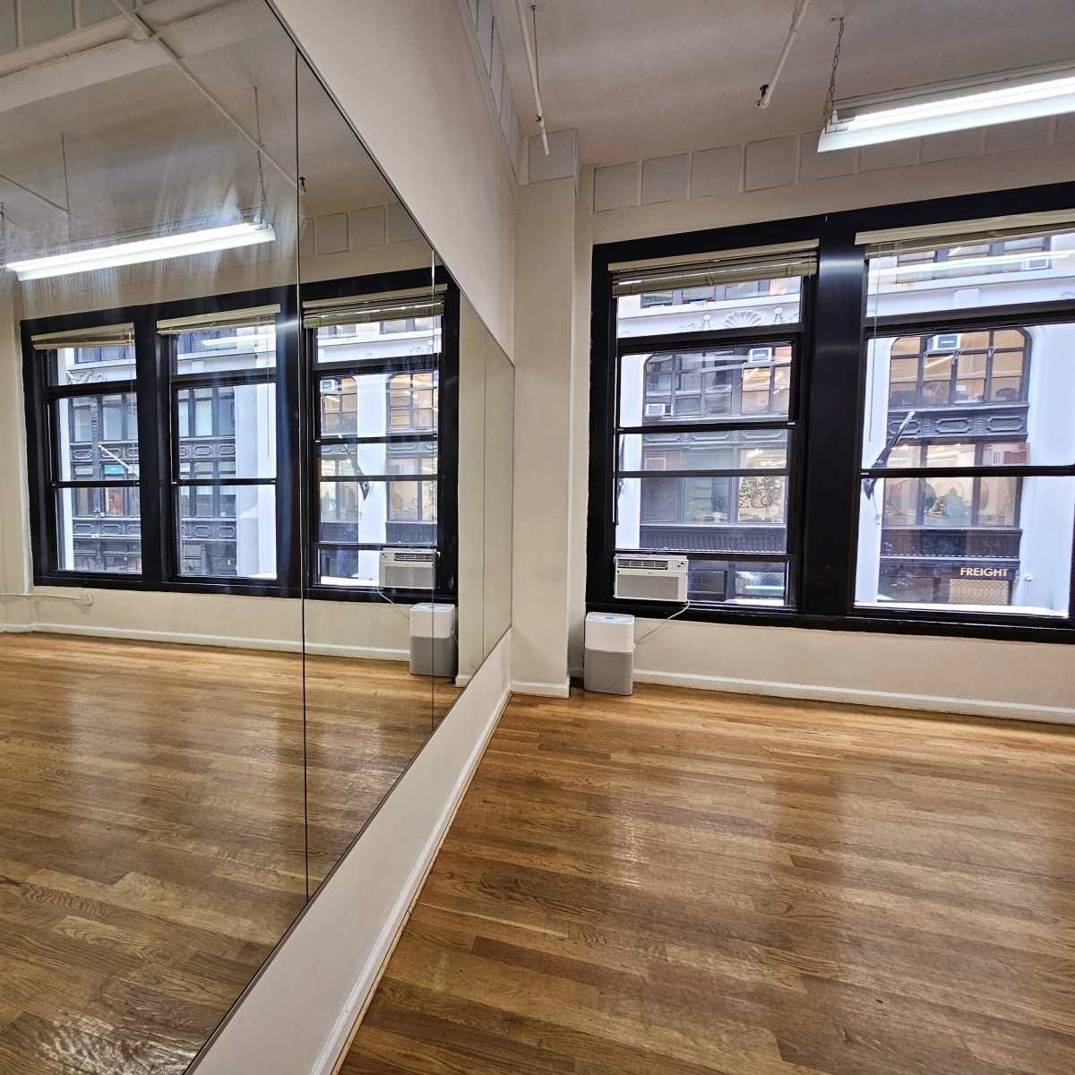 Energizing Photography Studio 2-4, New York, NY | Production | Peerspace