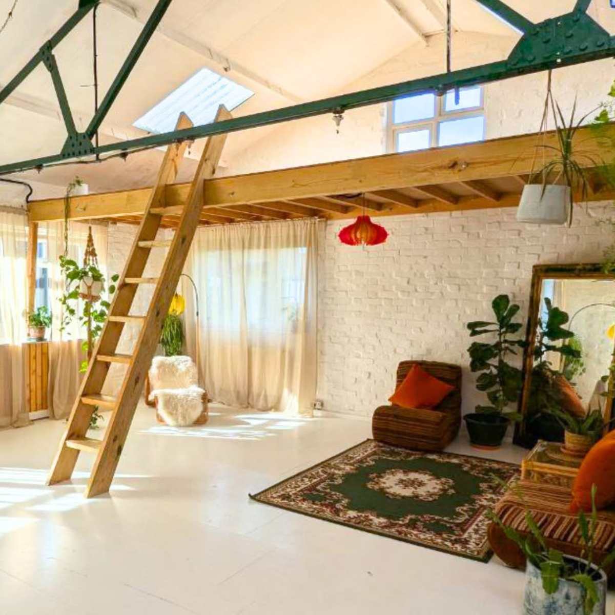 Versatile Two Story Industrial Warehouse & Photography Film Studio East ...