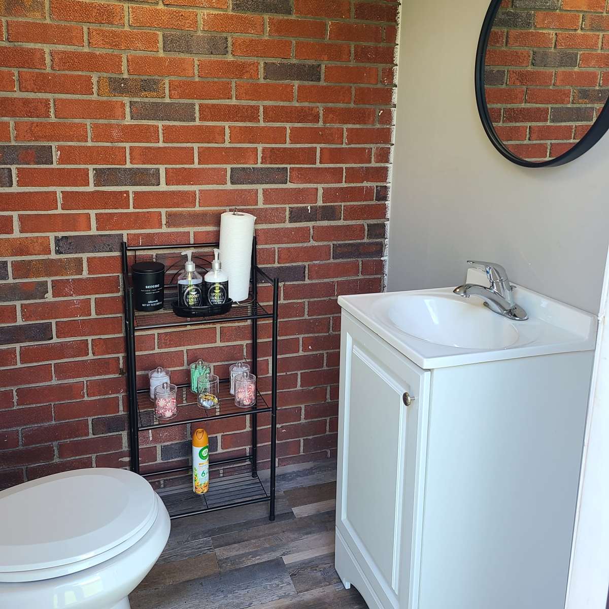 PATIO 382: Beautiful Spacious Backyard w/ Newly Constructed Outdoor ...