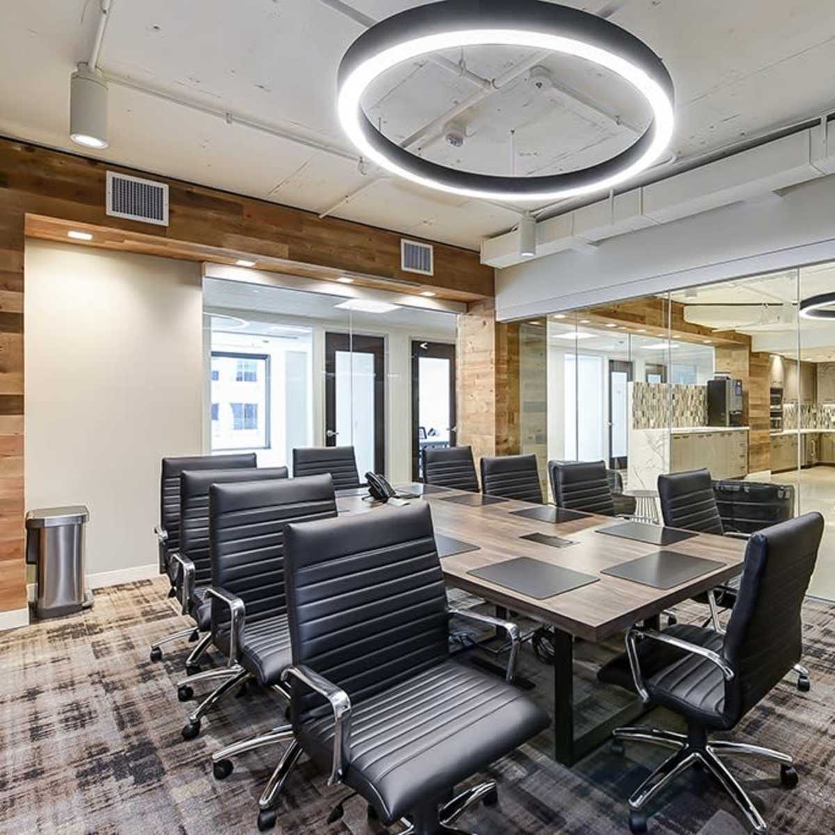 Metro Accessible High-Tech Conference and Meeting Room for 8 ...