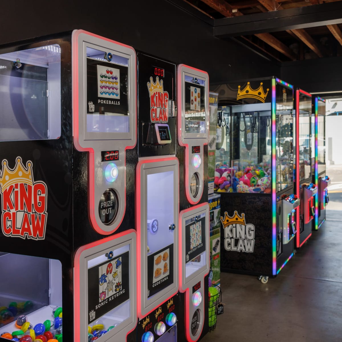Prime Manhattan Beach Venue with Claw Machines, Manhattan Beach, CA ...