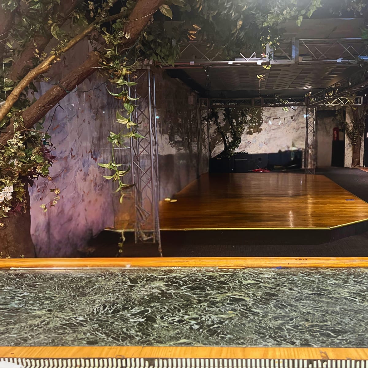 Urban Treehouse Club with Bar & Stage, Jamaica, NY | Production | Peerspace