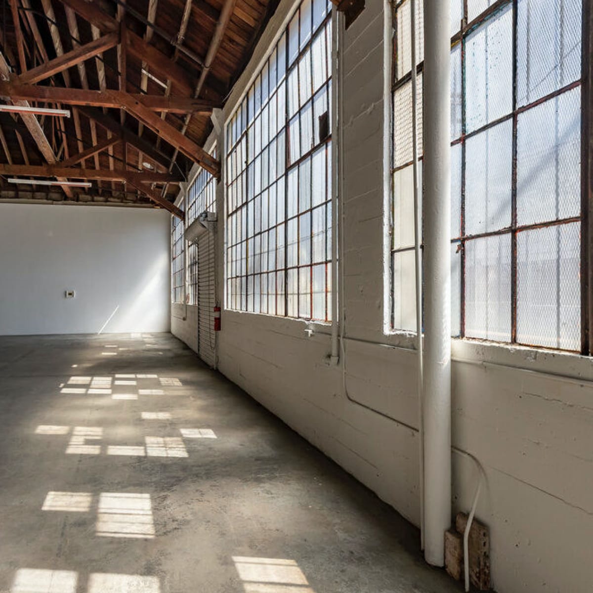 Historic Lithograph Factory Turned Dynamic Daylight Studio, Los Angeles ...