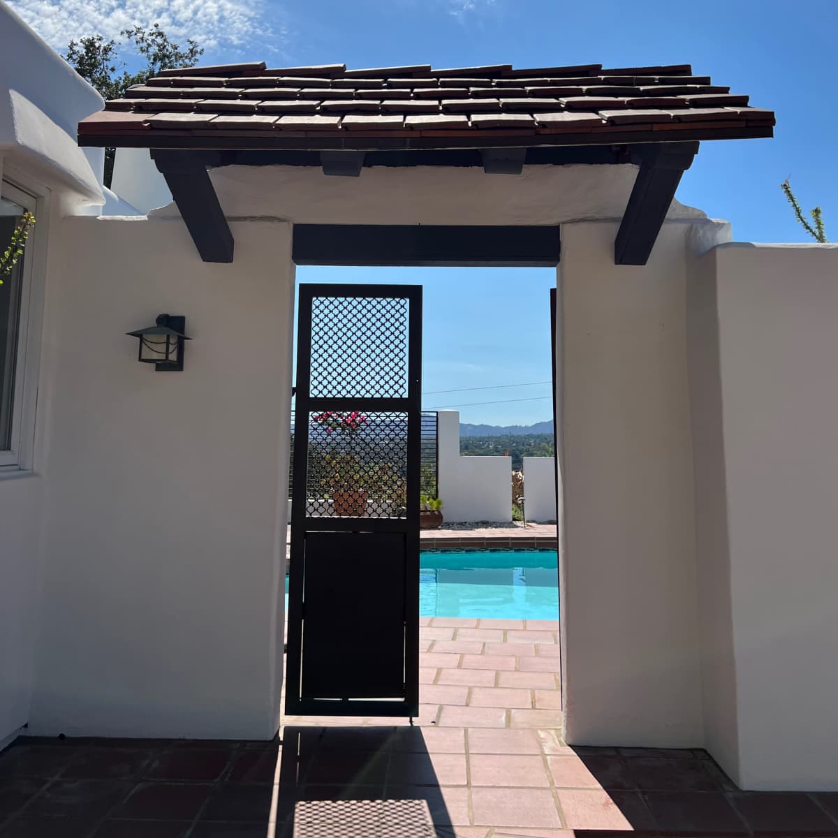 KIVA House - Desert Southwestern Style - Outdoor Space, HMU Room, Pool ...