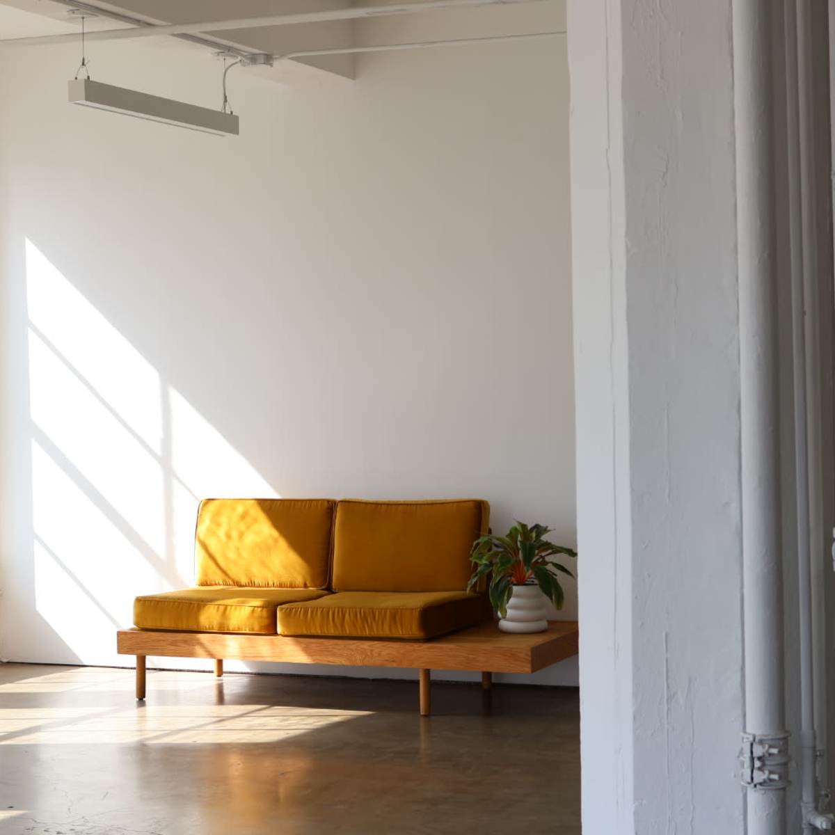 Dreamlight Studio | Bright Corner Studio w/ AC, GRIP, STYLING & GLAM ...