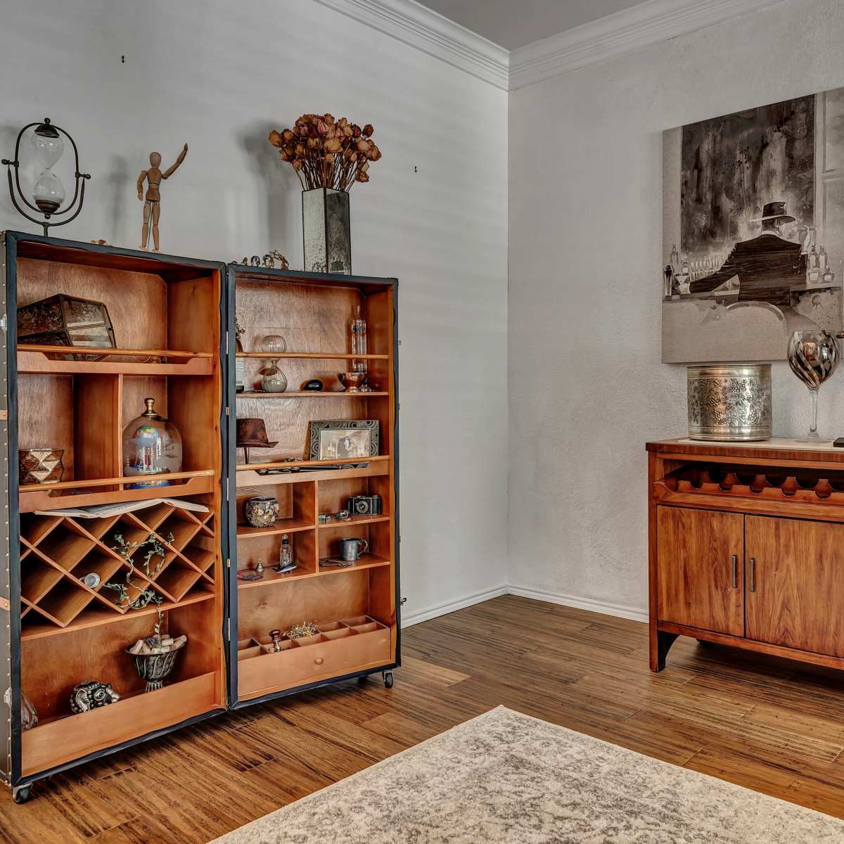 Large Home With a Fantastic Eclectic Setting For Photo And Video Shoots ...