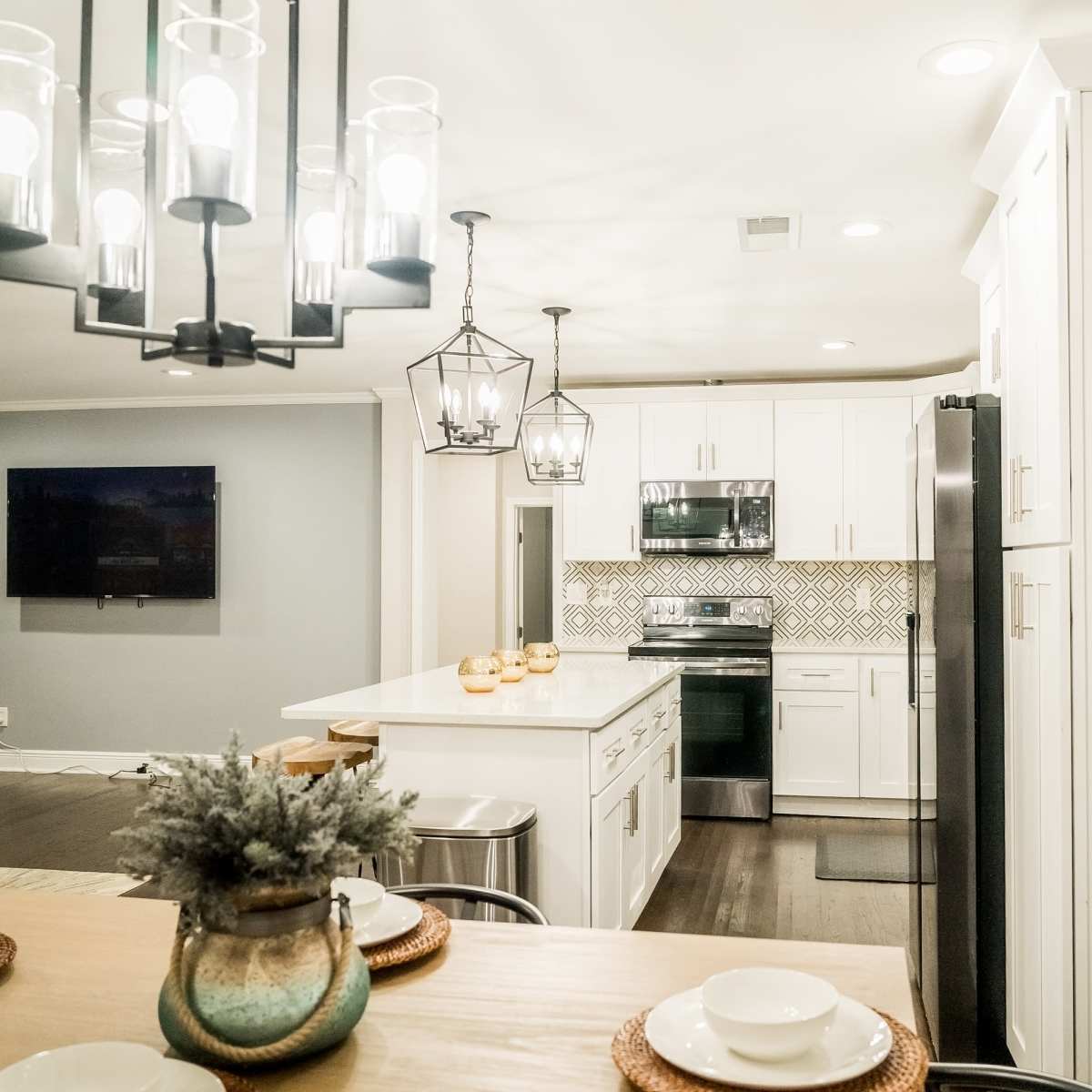 ATL Bungalow by Airport & Downtown, east point, GA | Production | Peerspace