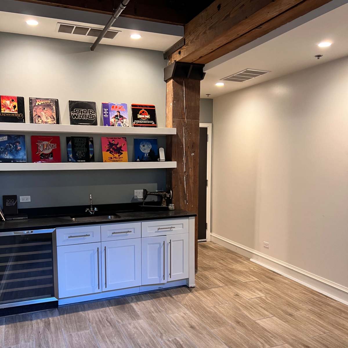 Downtown Spacious Industrial-Timber Loft, Chicago, IL | Production ...