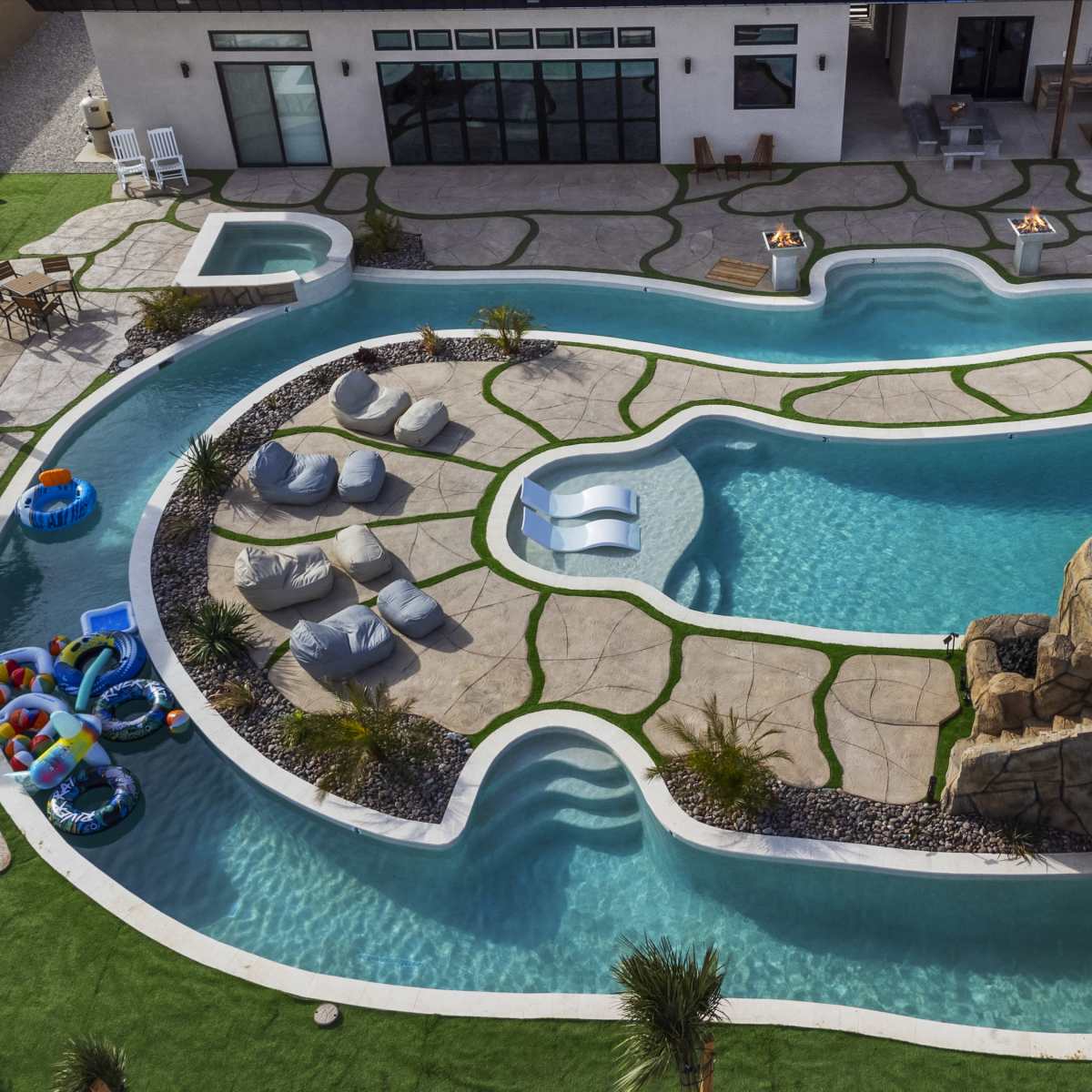 Lazy River, Hot Tub, Yoga Deck, Cold Plunge, Sauna, Octagon Projection ...