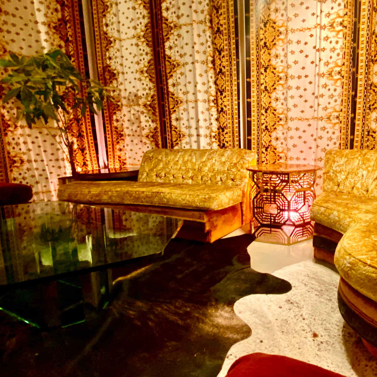 GORGEOUS UPSCALE RETRO LOFT, Miami, FL | Event | Peerspace