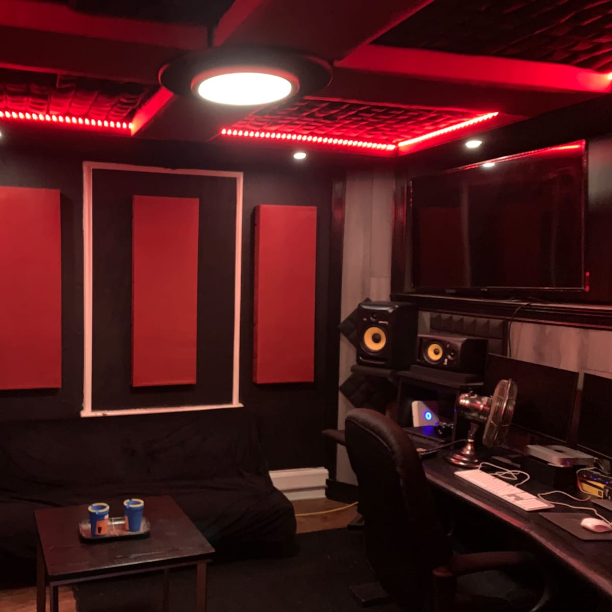 Recording Studio for Listening Parties ,Video-shoots, Photoshoot’s etc ...