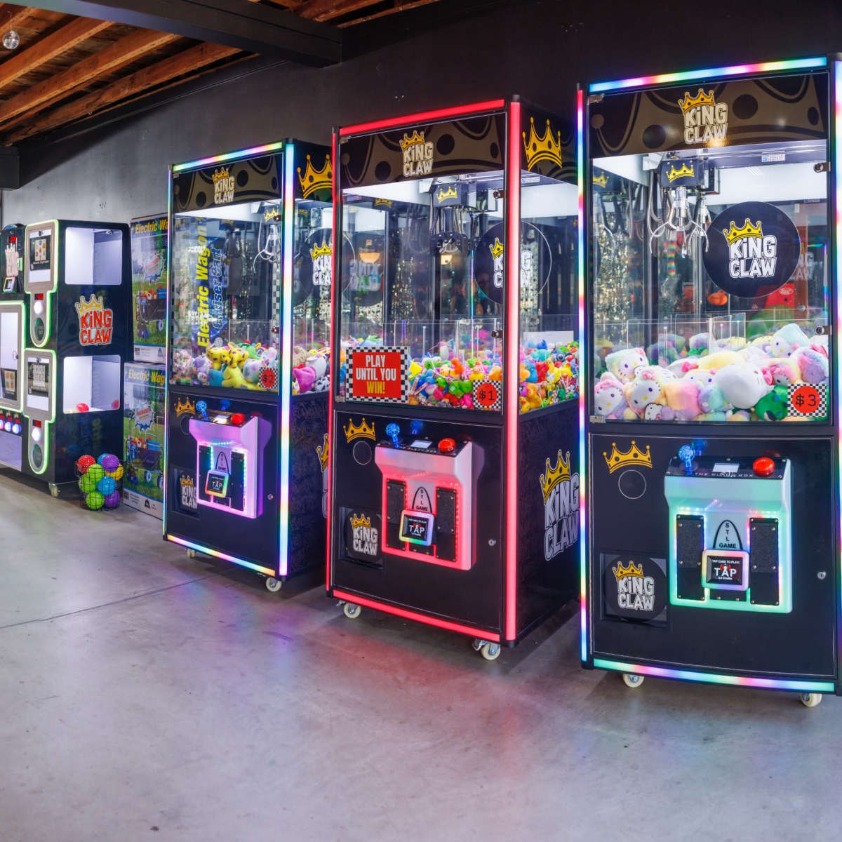 Prime Manhattan Beach Venue with Claw Machines, Manhattan Beach, CA ...