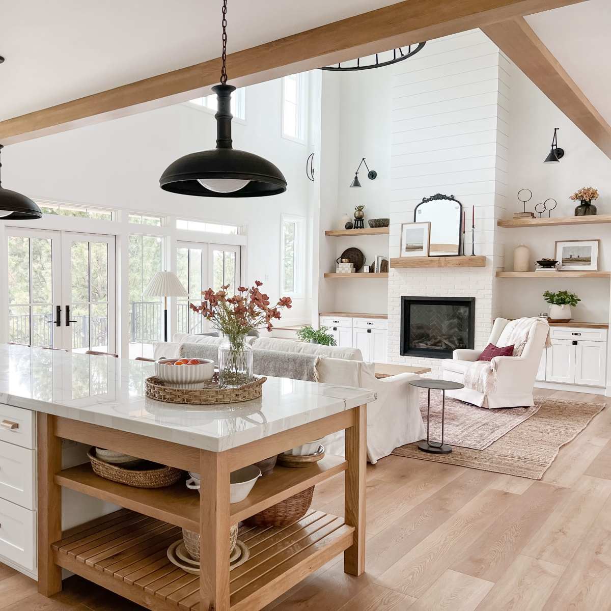 Beautiful Transitional Farmhouse Home with Ample Natural Light, Spokane ...