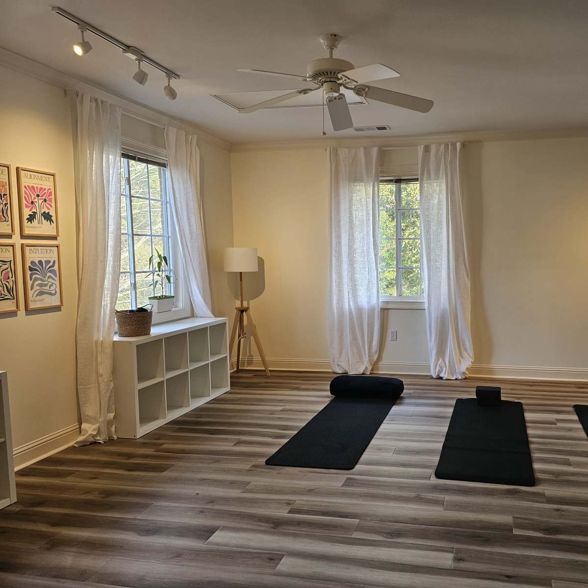 Large, bright, open room, perfect for Yoga, Tai Chi and other spiritual ...
