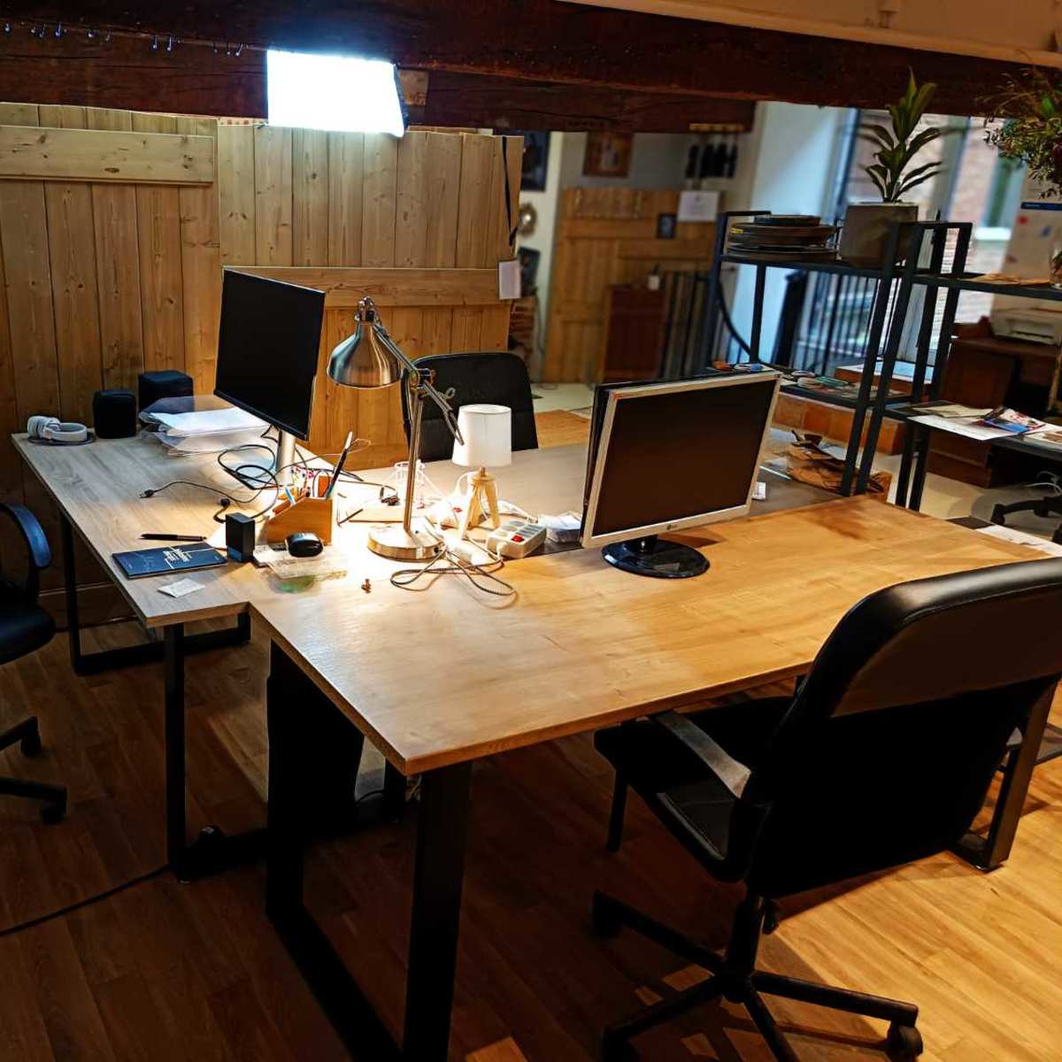 16th century renaissance studio (urban surroundings, 200m2, 60ft2 ...