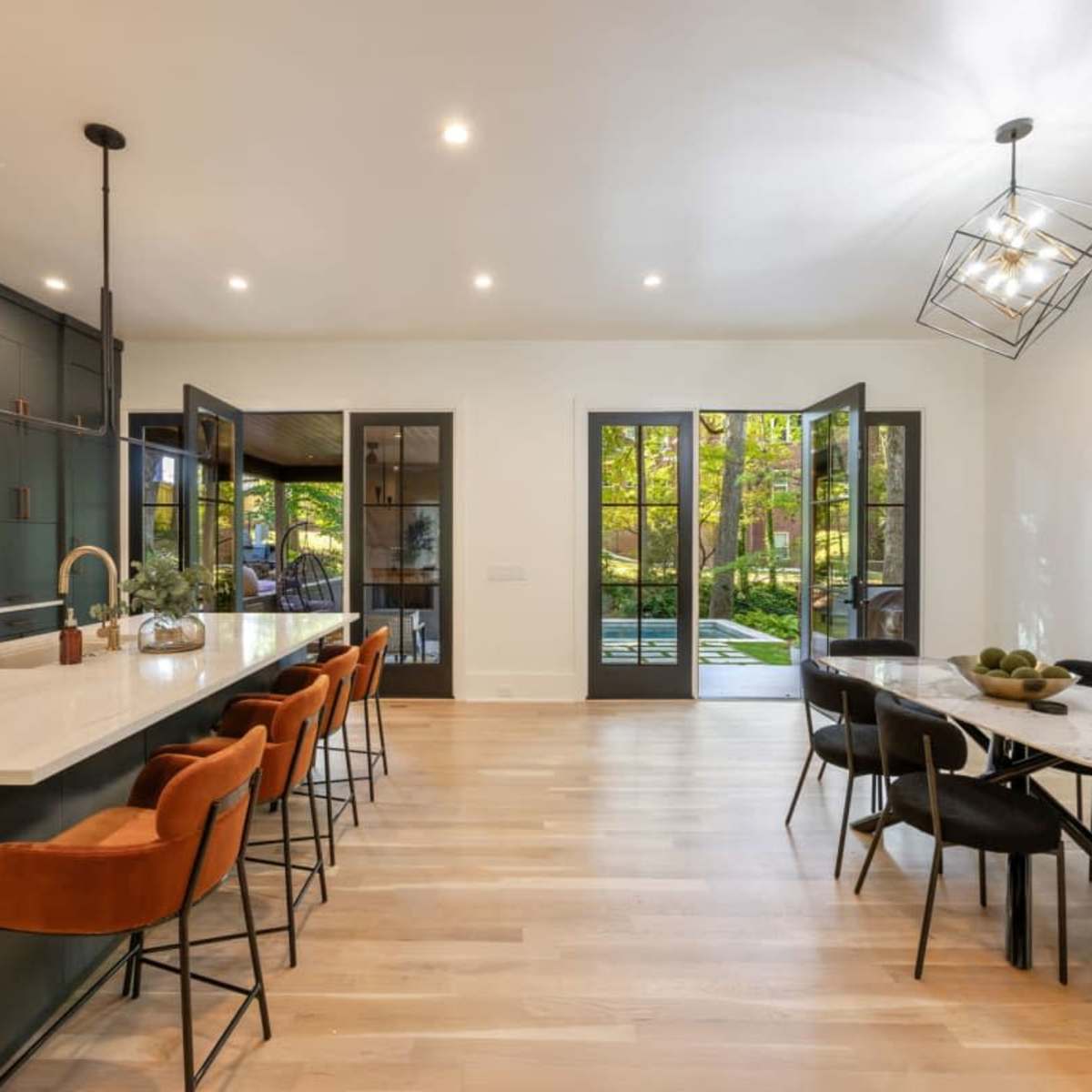 Luxury Buckhead Black Mansion with Pool and Rooftop, Atlanta, GA | Off ...