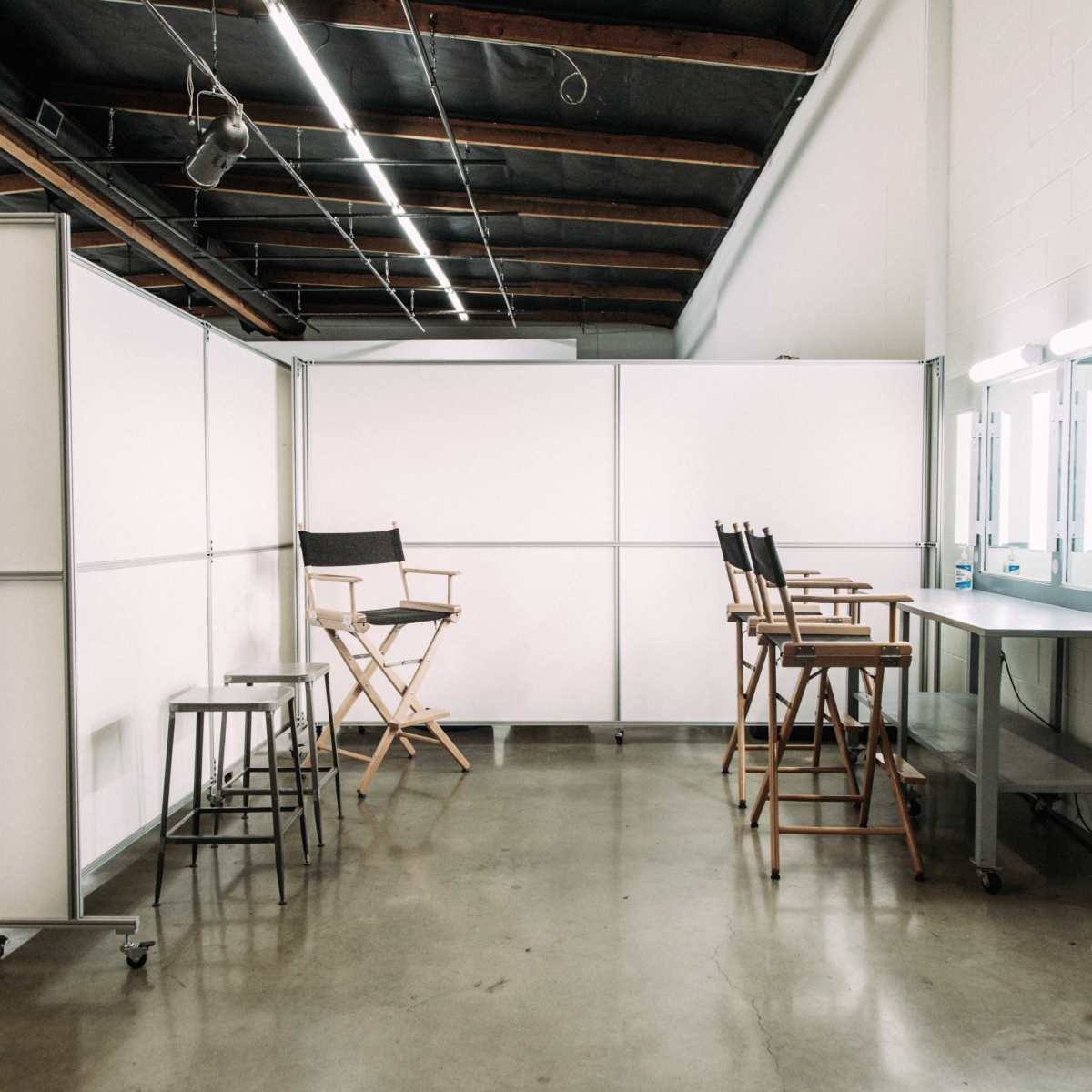 Verge Studios | 4500 SQFT GROUND LEVEL STUDIO / 40x40 CYC WALL / GRID ...