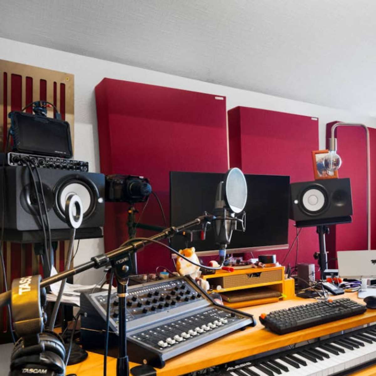 Echo Park Recording Studio for Musicians, Podcasts + 4K Video Podcasts ...