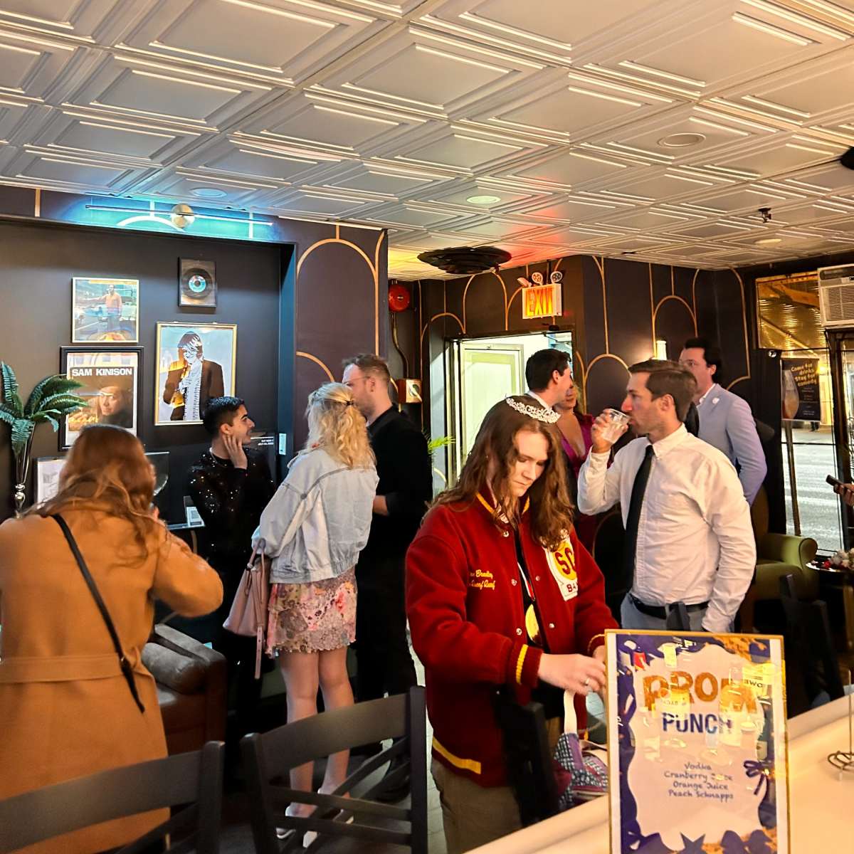 Upscale Posh Bar and Event Space in the Upper East Side, New York, NY ...