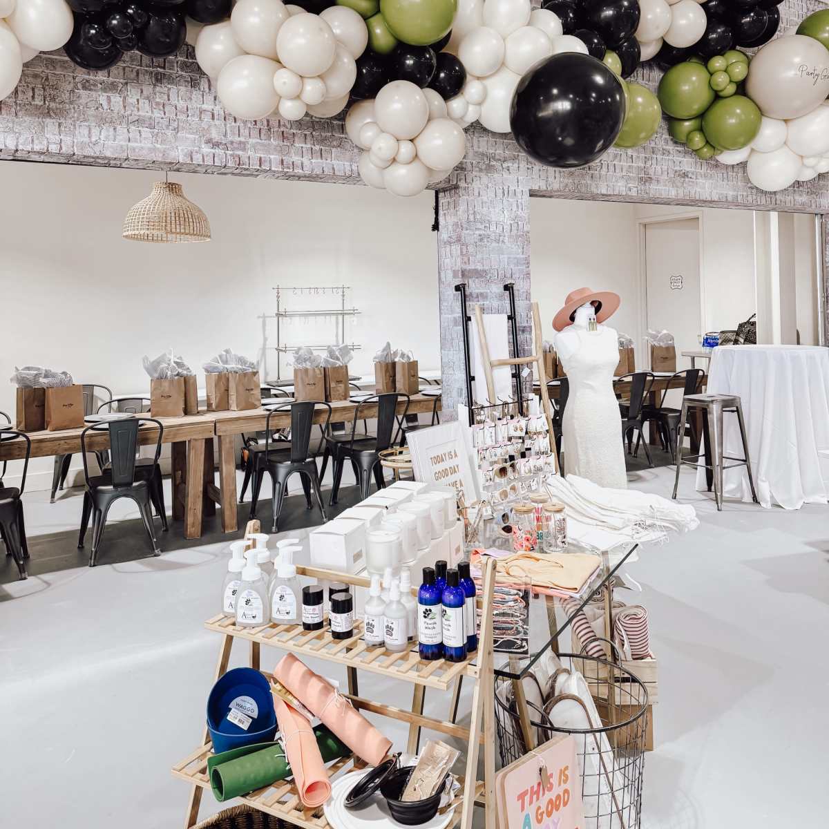 Intimate Event Space at Public Mall, Las Vegas, NV | Event | Peerspace