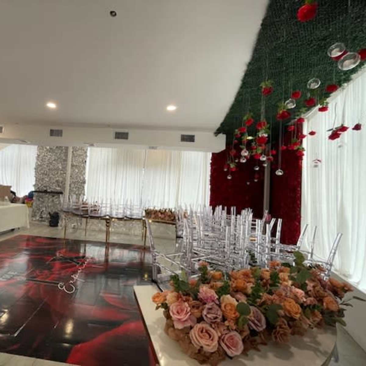 BEAUTIFULLY AUTOMATICALLY DECORATED LUXURY INTIMATE SPACE, Queens, NY ...