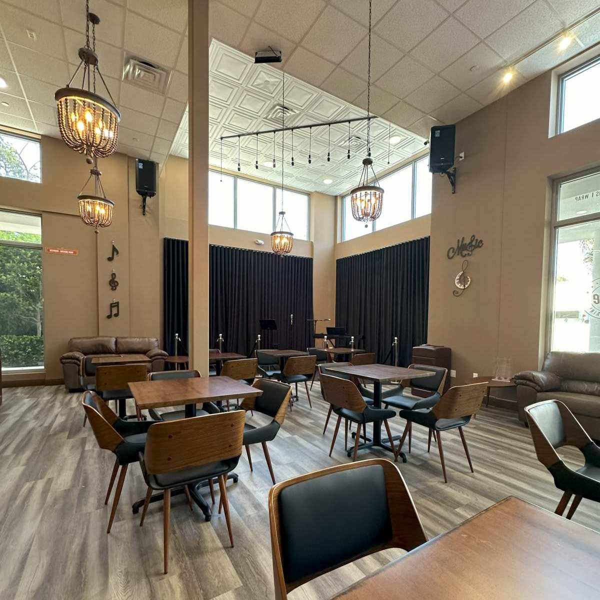 Cozy Coffee Shop in Downtown Fort Lauderdale, Fort Lauderdale, FL | Off ...