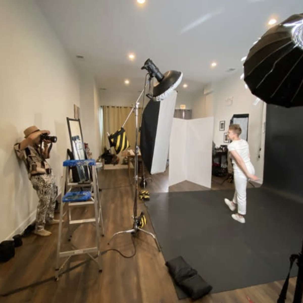 Roscoe Village Storefront Photo Studio, Chicago, IL | Production ...