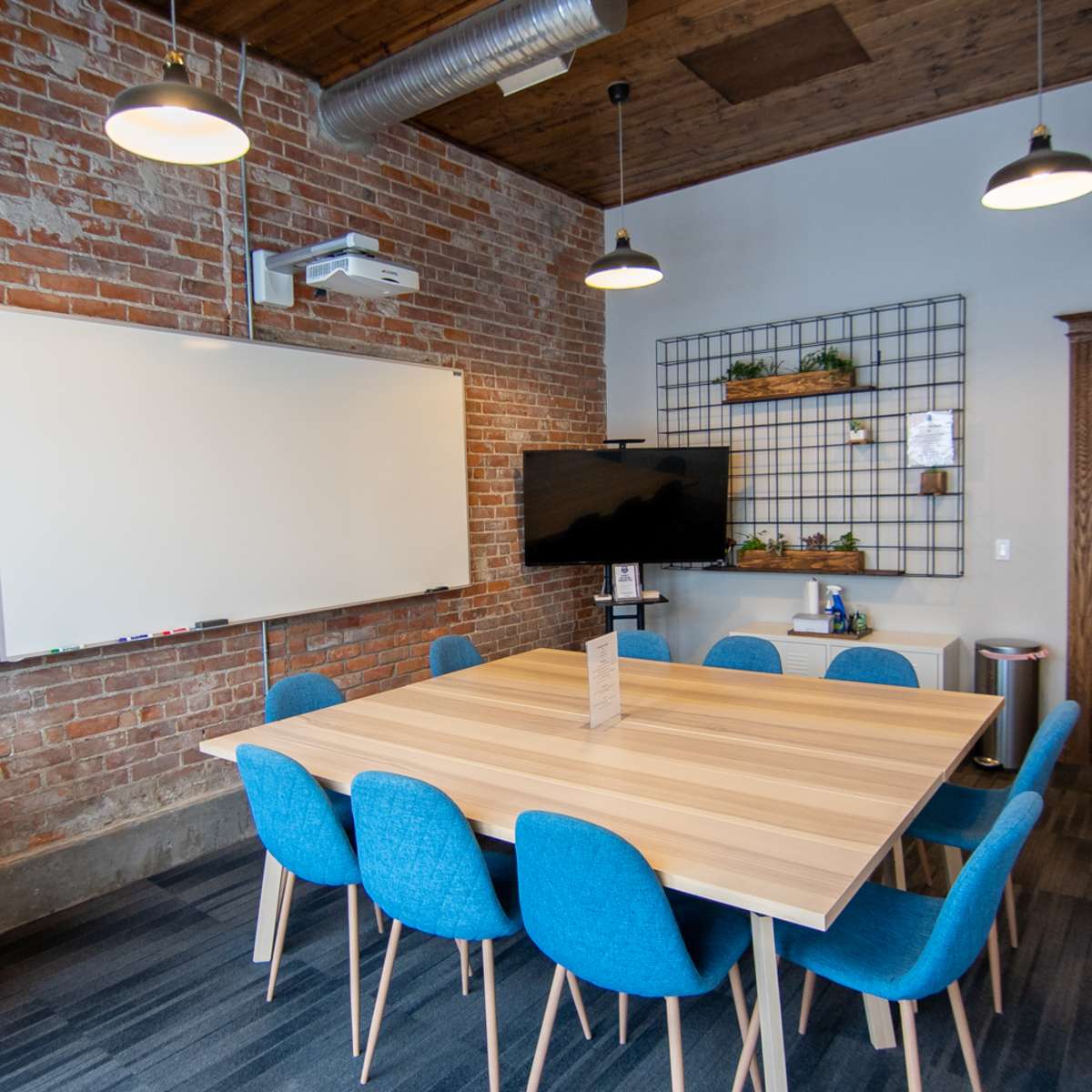 Industrial Style Conference Room inside Creative Building, Detroit, MI ...