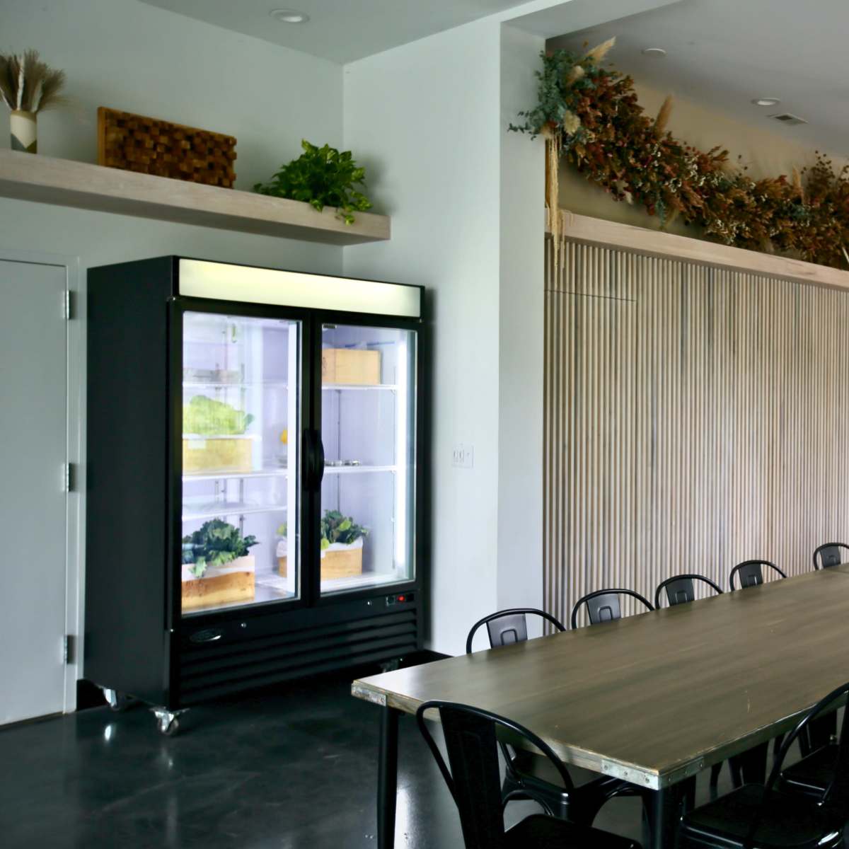 Cozy Event Space with Gated Patio, Chicago, IL | Event | Peerspace