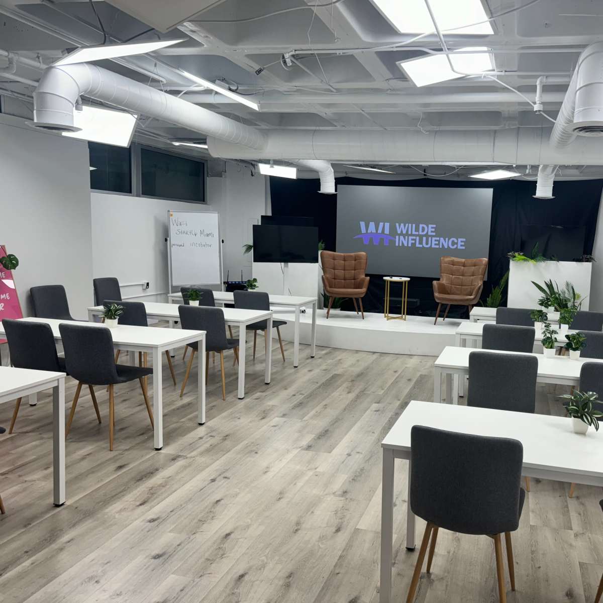 Intimate & Inspirational Event Space (PERFECT for workshops/masterminds ...